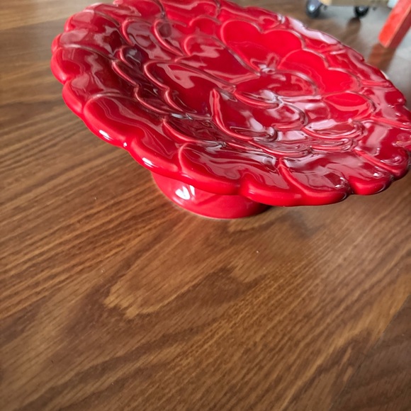 Sur La Table | Kitchen | Red Heart Cake Stand | Poshmark